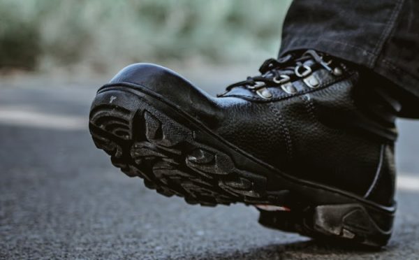 Cara Merawat Sepatu Safety Agar Awet dan Tetap Nyaman Dipakai